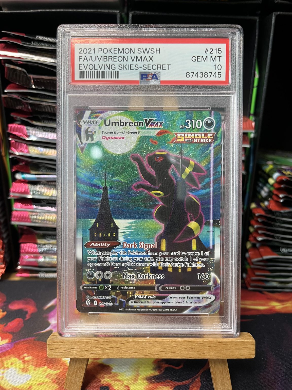 Umbreon VMAX 215/203 PSA 10 | Rare Pokémon Card | WLC